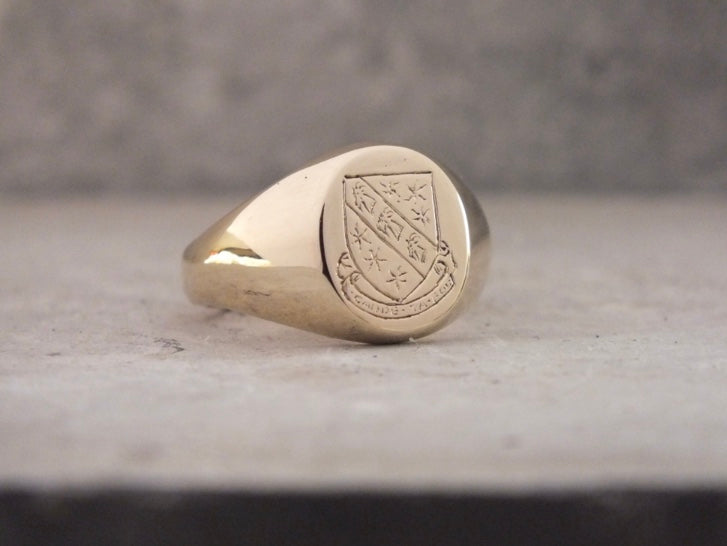 Bespoke hand engraved Signet ring – MILLY MAUNDER