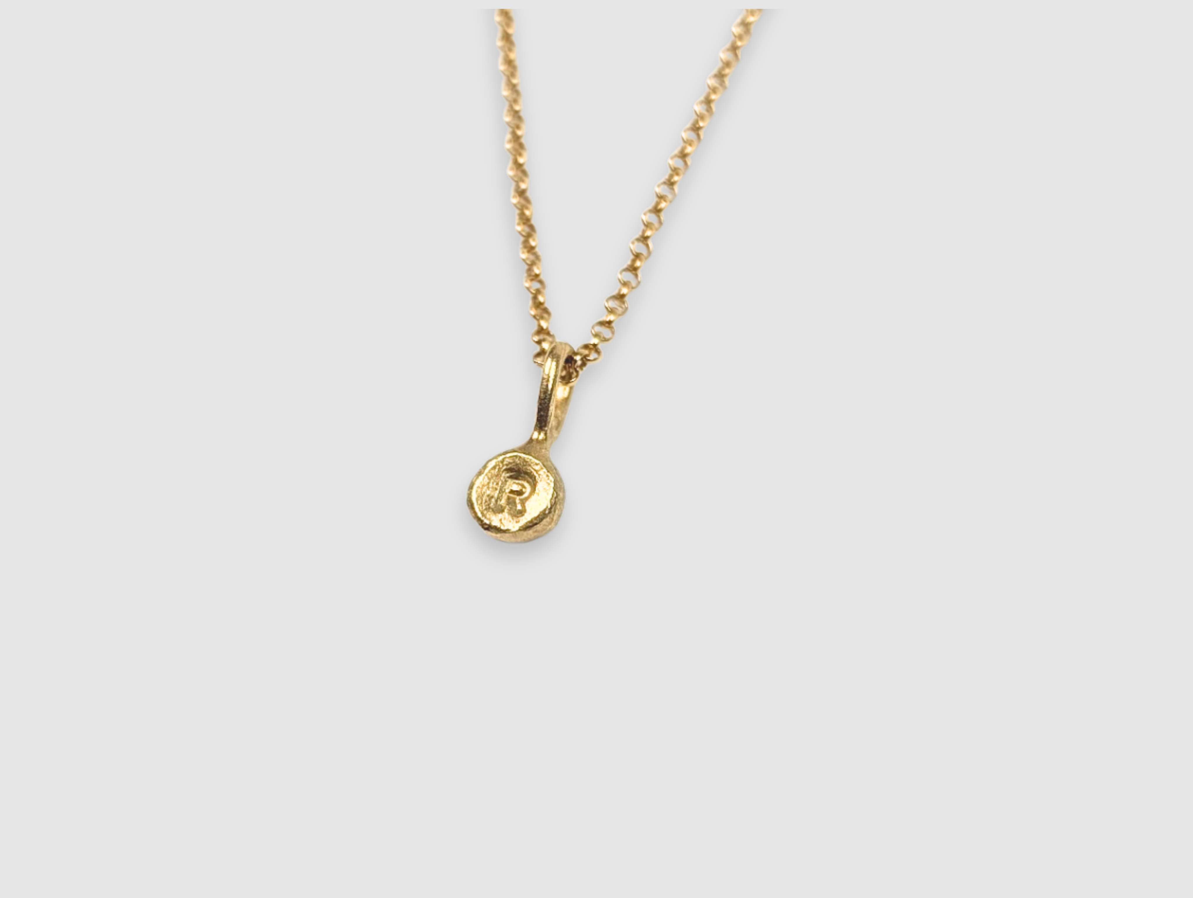 Personalised Single Pebble Pendant | 18k gold plated – MILLY MAUNDER